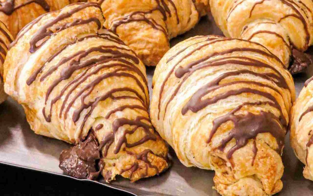 Non andare al bar domenica a prendere i cornetti te li faccio fare io ...