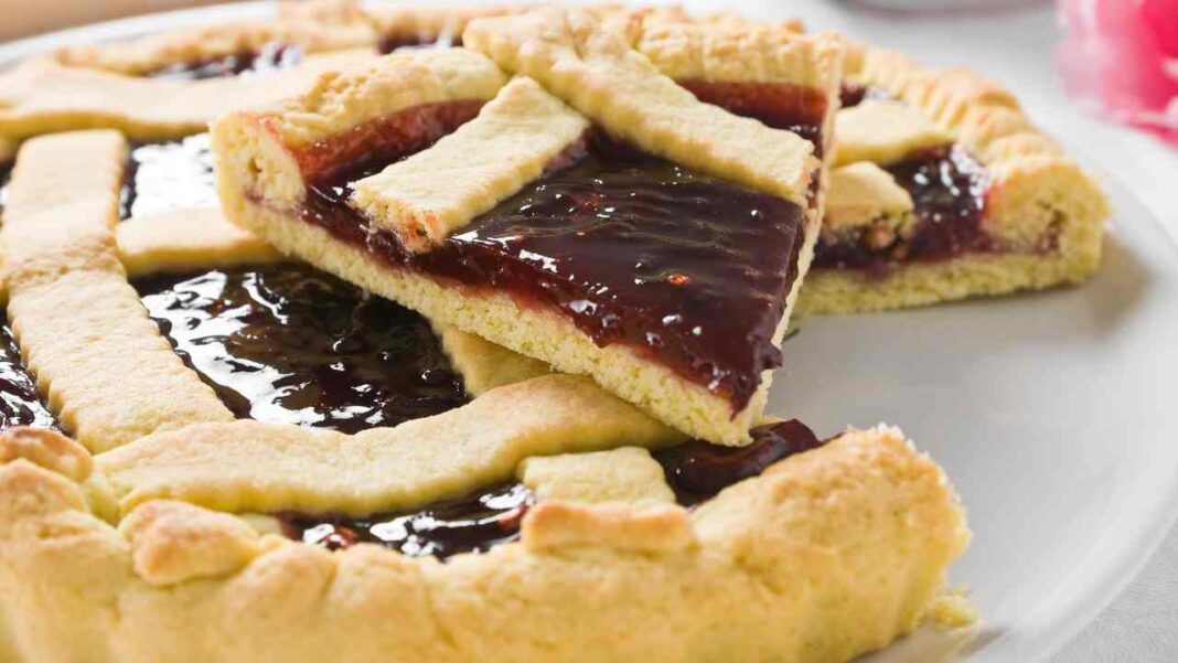 Stavolta la crostata la facciamo così, è talmente morbida che si ...