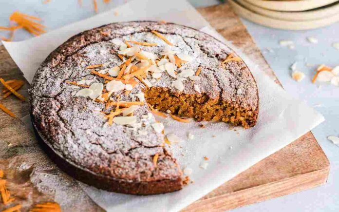 Nella torta di carote, ci metto le mandorle, il cioccolato fondente e ...