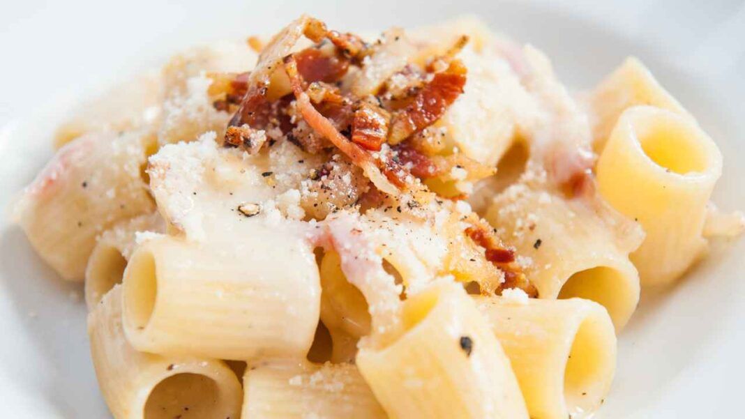 Faccio una pasta con il guanciale che si leccano anche il piatto, zero ...