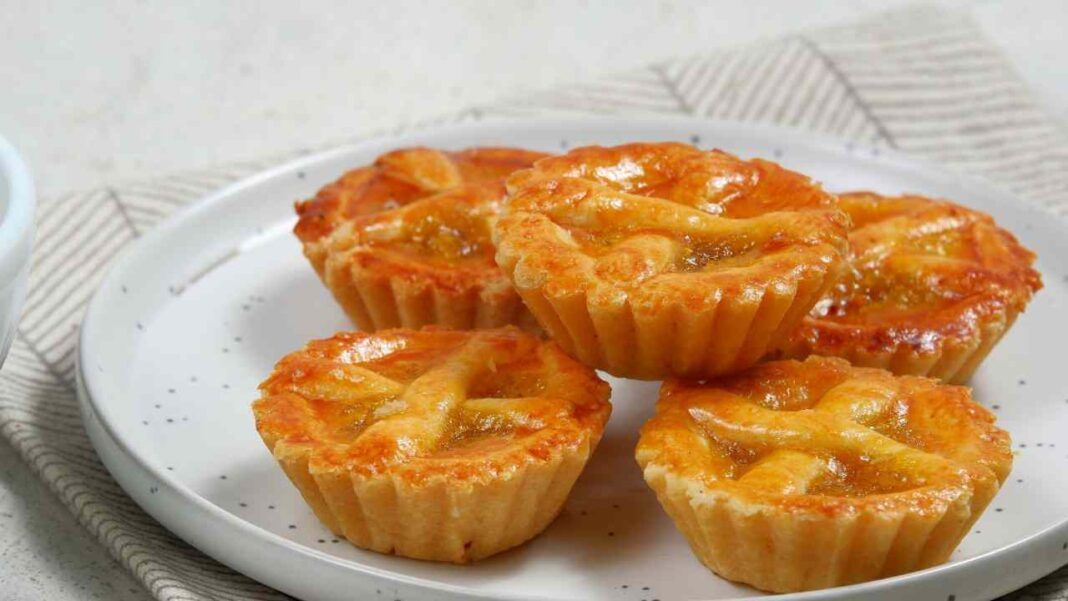 Da quando faccio le crostatine cuor di mele sono impazziti tutti, la ...