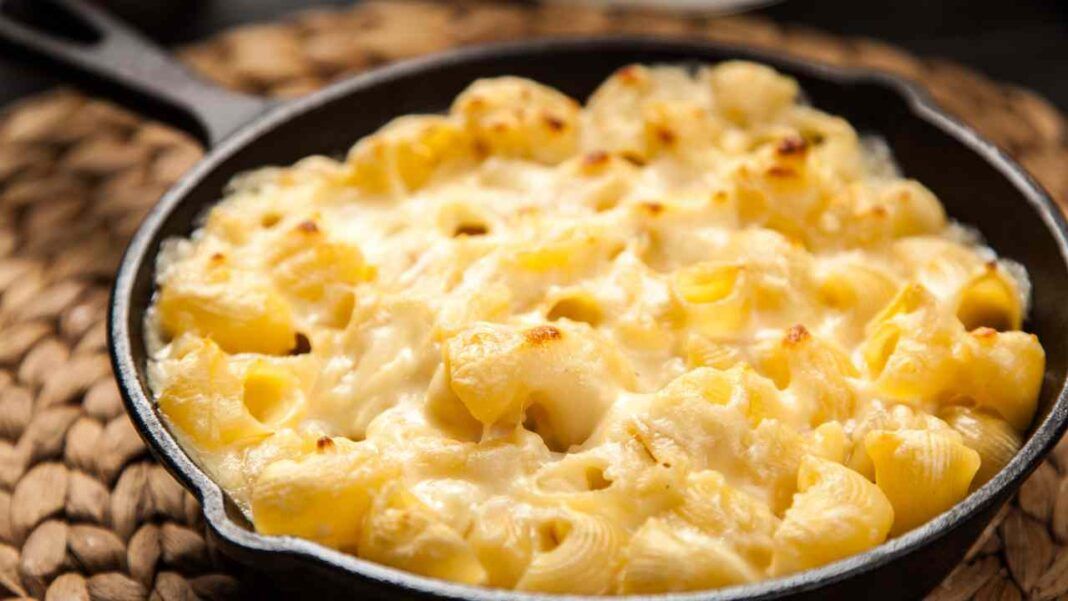 Maccheroni al formaggio, la ricetta americana per gustare una pasta ...