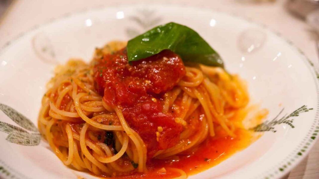 Pasta al pomodoretto fresco a pezzettoni, mi occorrono solo 3 ...