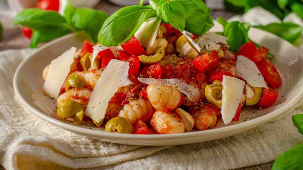 Oggi ti faccio preparare un’insalata di gnocchi come quella che fa la mia nonna, altro che ...