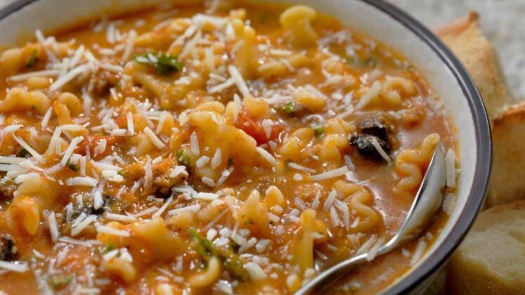 La minestra della zingara si prepara con pochissimi ingredienti, bella ...