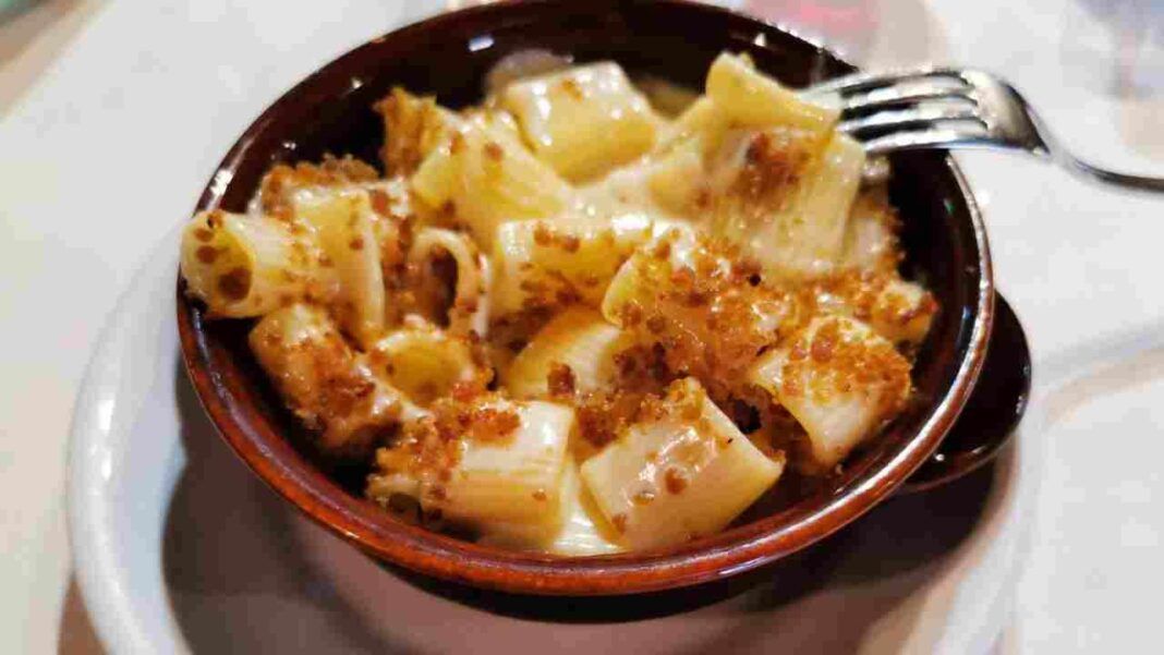 La pasta dei cornuti io la faccio croccante, ma non la metto in forno ...