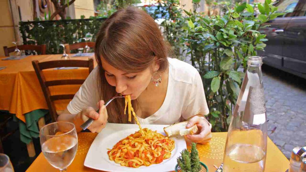 Esiste un modo più sano di mangiare la pasta? Si, e quando lo scoprirai ...