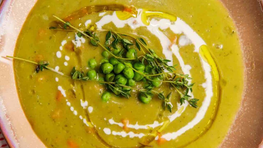 Minestrina con i pisellini novelli, è talmente buona che sembra dolce ...