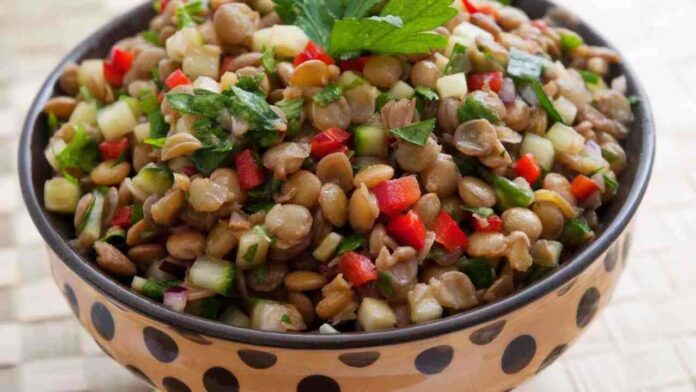 Il mio pranzo di oggi super leggero, un insalata di lenticchie, gustosa ...