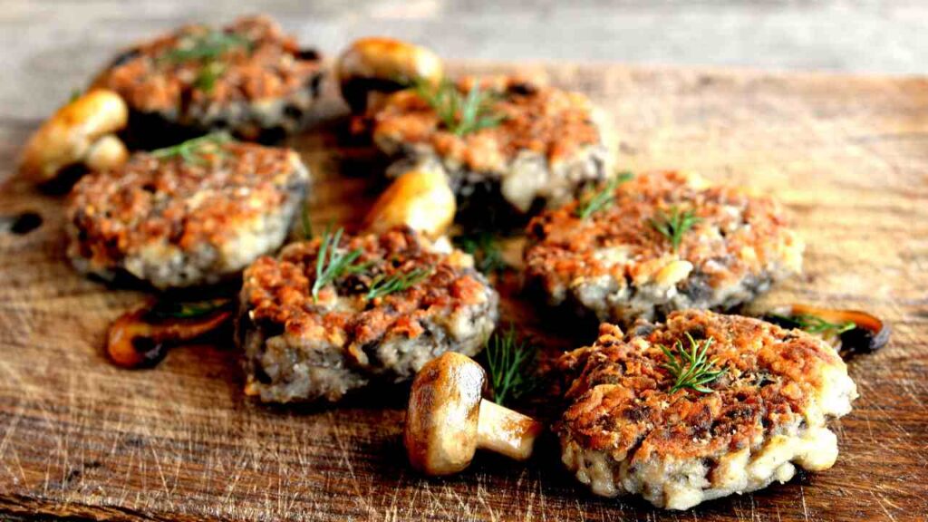 Cotolette di funghi, il vegetale che si fa impanare come una cotoletta ...