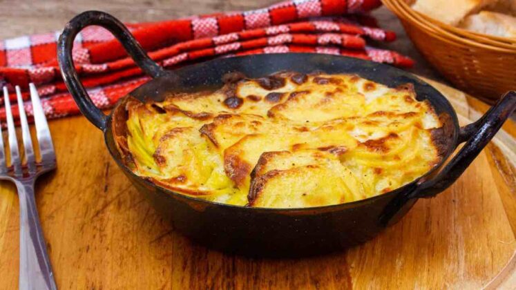 Patate al gratin, non si tratta di un contorno, ma di una piatto ...